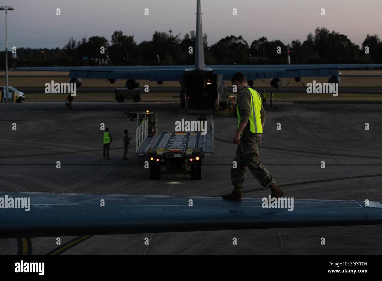 A 27th Special Operations Aircraft Maintenance Squadron crew chief ...