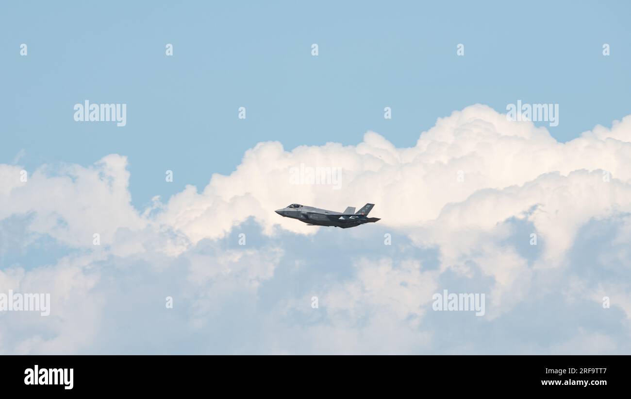 325 fw hi-res stock photography and images - Alamy