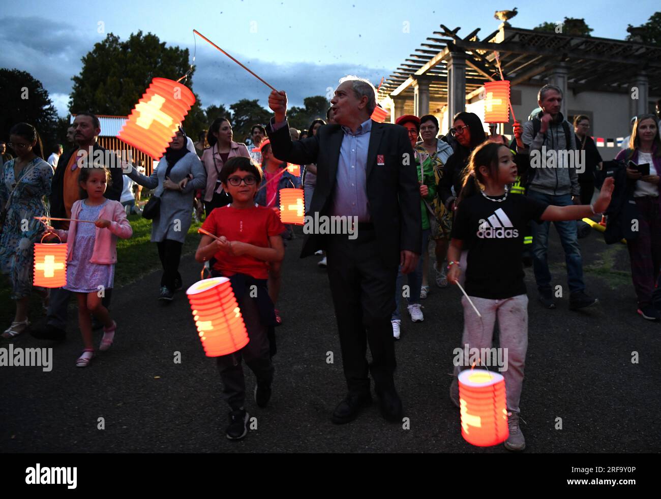 Swiss national day parade hi-res stock photography and images - Alamy