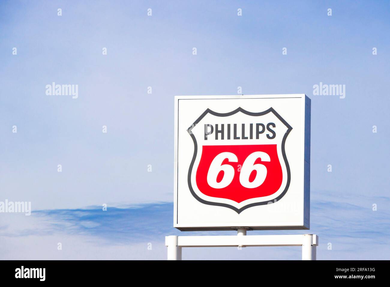Phillips 66 sign hi-res stock photography and images - Alamy