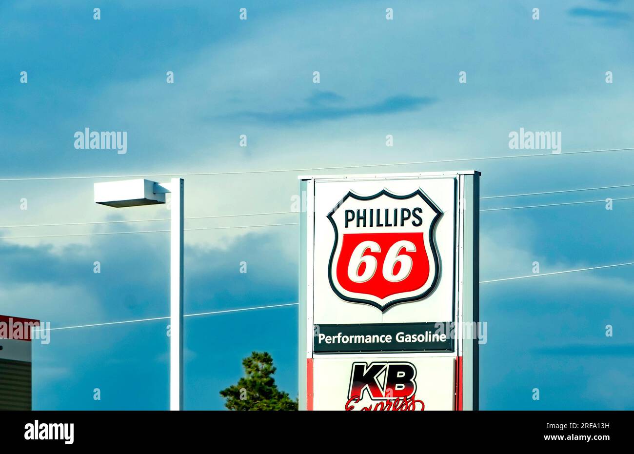 Phillips 66 sign hi-res stock photography and images - Alamy