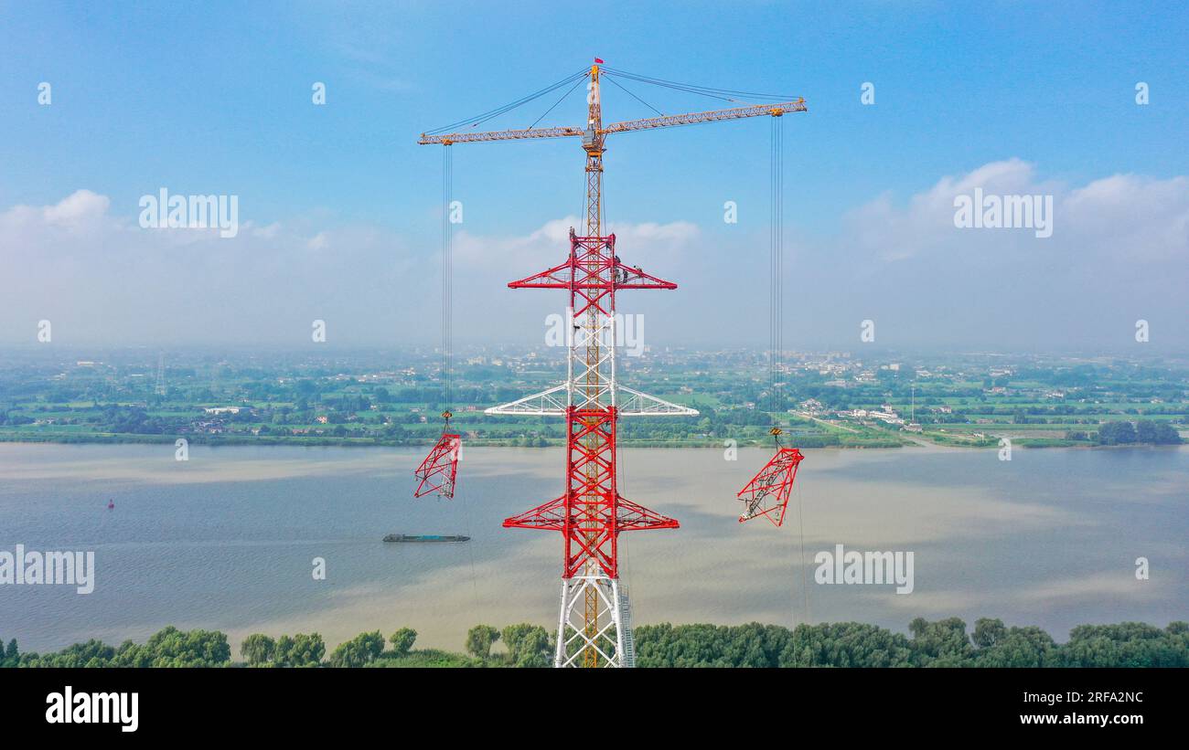 YANGZHOU, CHINA - AUGUST 2, 2023 - Construction workers assemble a ...
