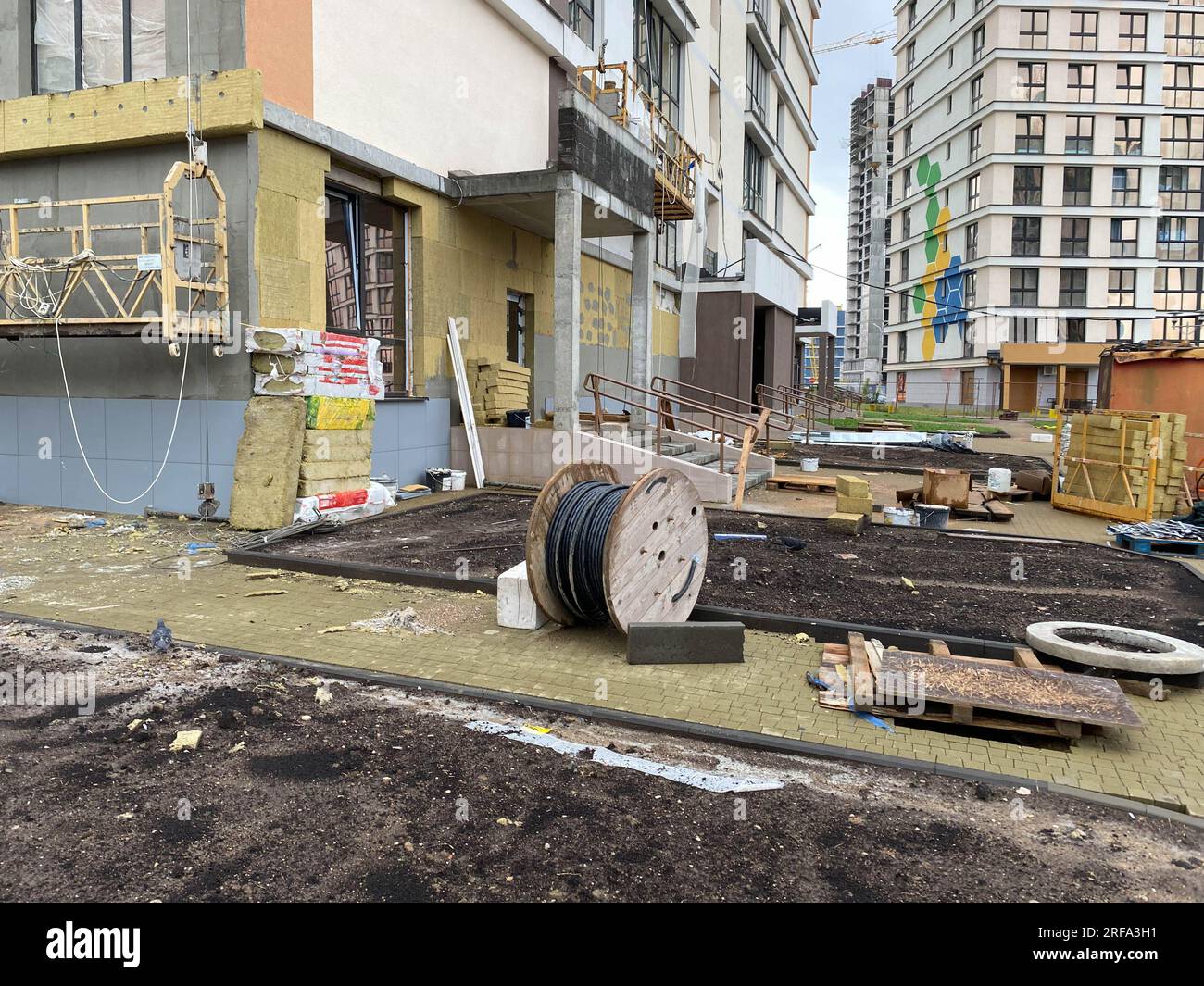 External finishing with mineral wool insulation in the cradle of the ...