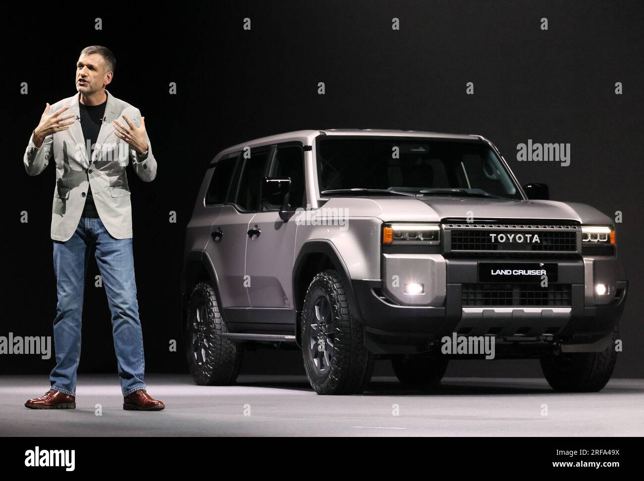 Toyota land cruiser photo hi-res stock photography and images - Alamy