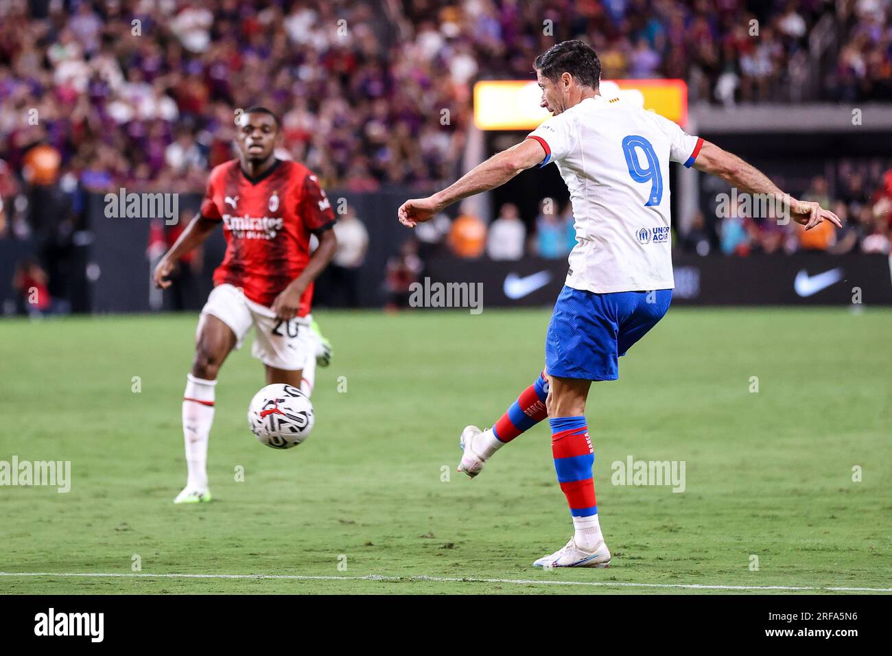 Vs robert lewandowski hi-res stock photography and images - Alamy