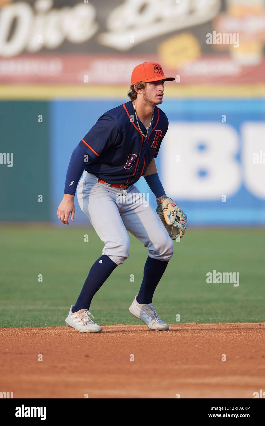 Bowling Green Hot Rods shortstop Carson Williams (8) during a South ...