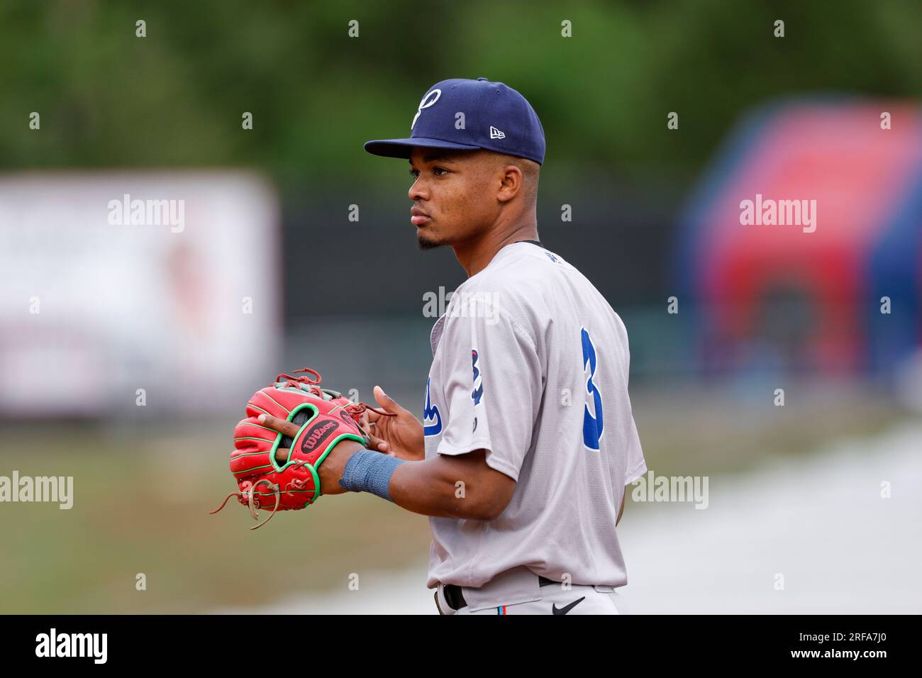 Pensacola Blue Wahoos third baseman Jose Devers (3) on defense against ...