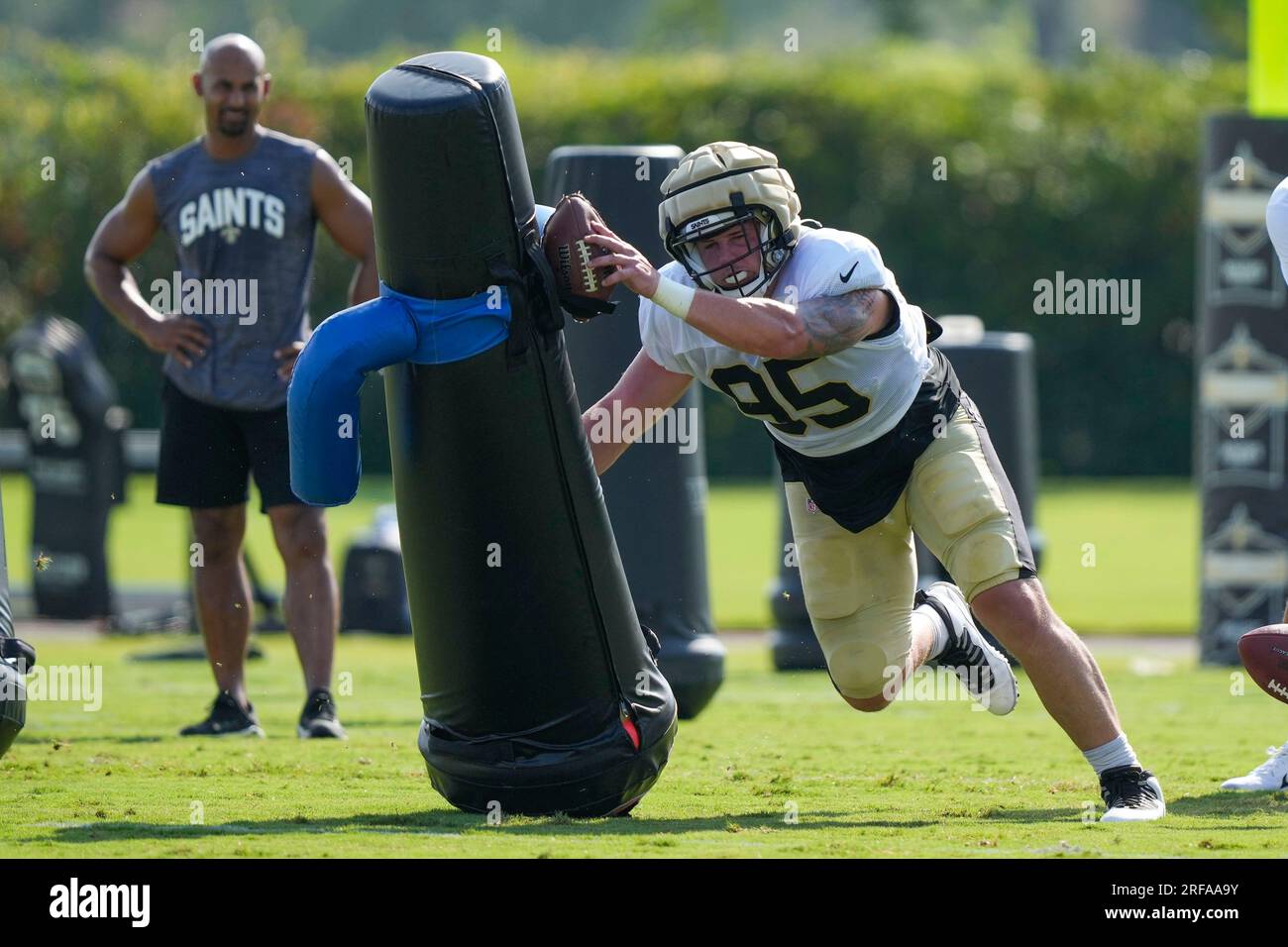 New Orleans Saints defensive tackle Jack Heflin (95) runs through ...