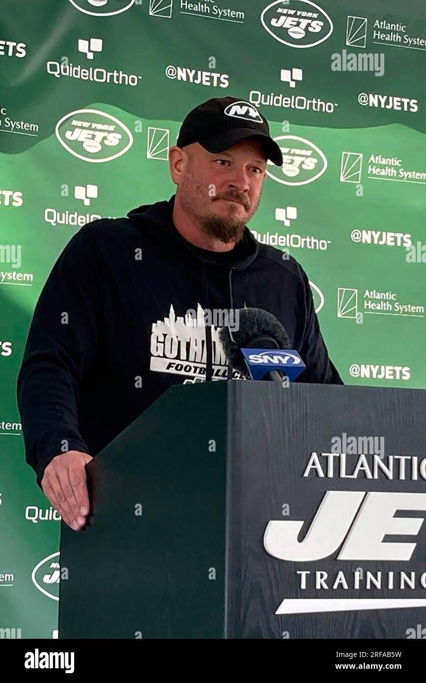 New York Jets offensive coordinator Nathaniel Hackett speaks to ...