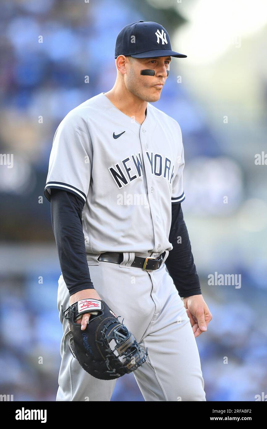 LOS ANGELES, CA - JUNE 04: New York Yankees first baseman Anthony Rizzo ...