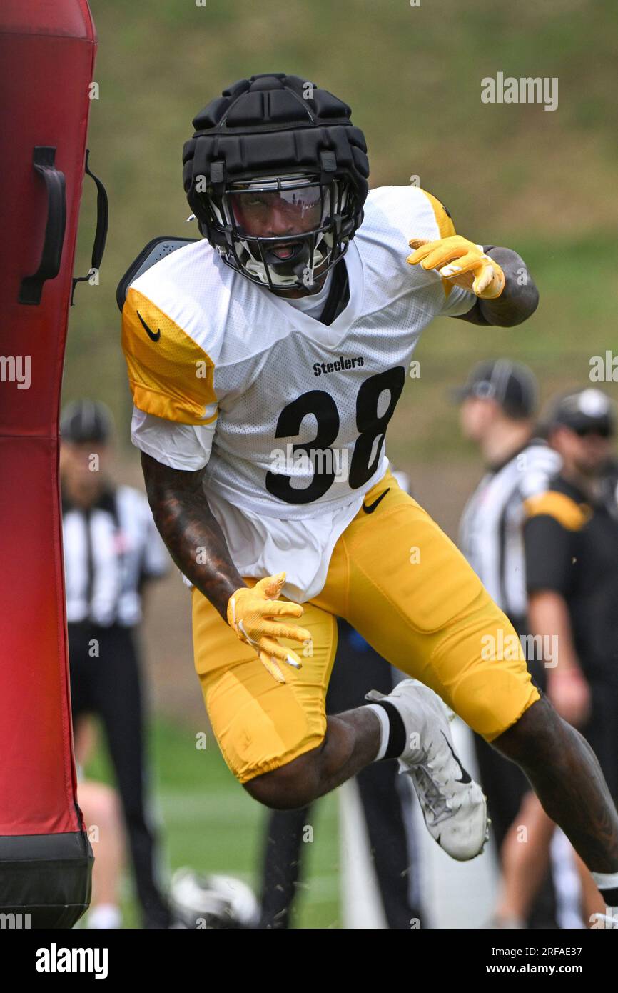 Pittsburgh Steelers running back Greg Bell (38) participates in the NFL ...