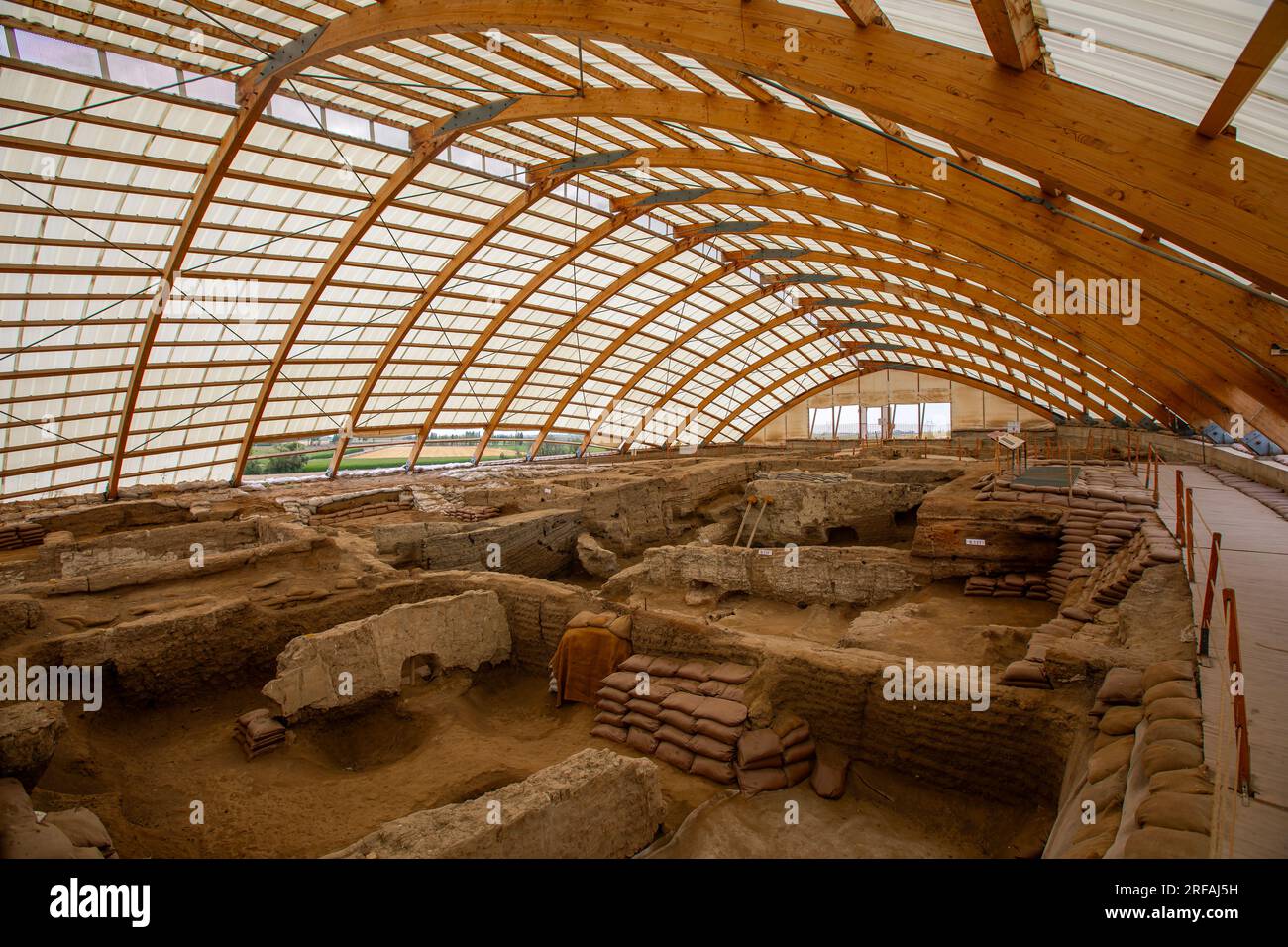 Catalhoyuk is oldest town in world with large Neolithic and ...