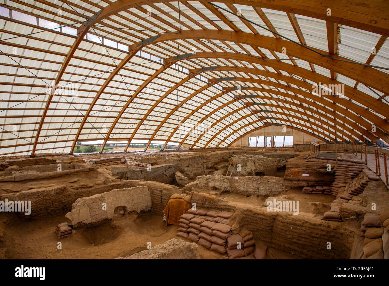 Catalhoyuk is oldest town in world with large Neolithic and ...