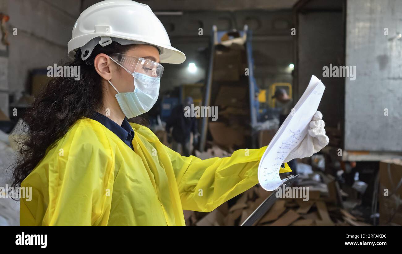 Supervisor manager hi-res stock photography and images - Alamy