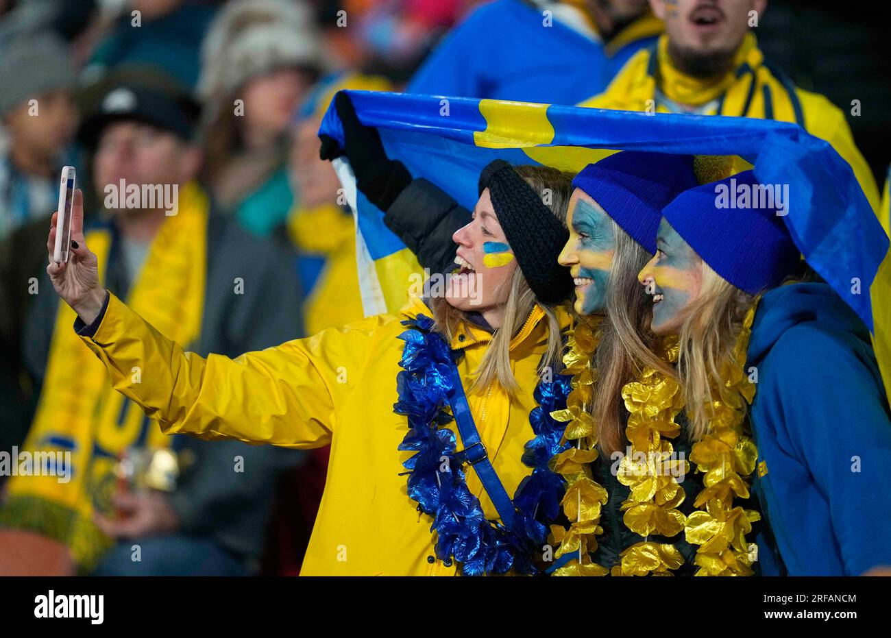 Swedish football fans women hi-res stock photography and images - Alamy