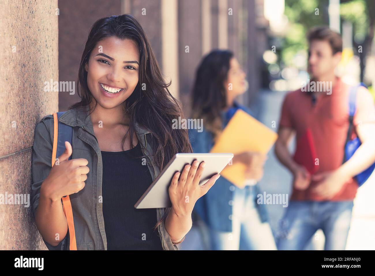 Influencer latina hi-res stock photography and images - Alamy