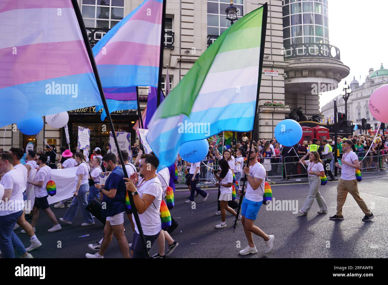 London pride organization hi-res stock photography and images - Alamy