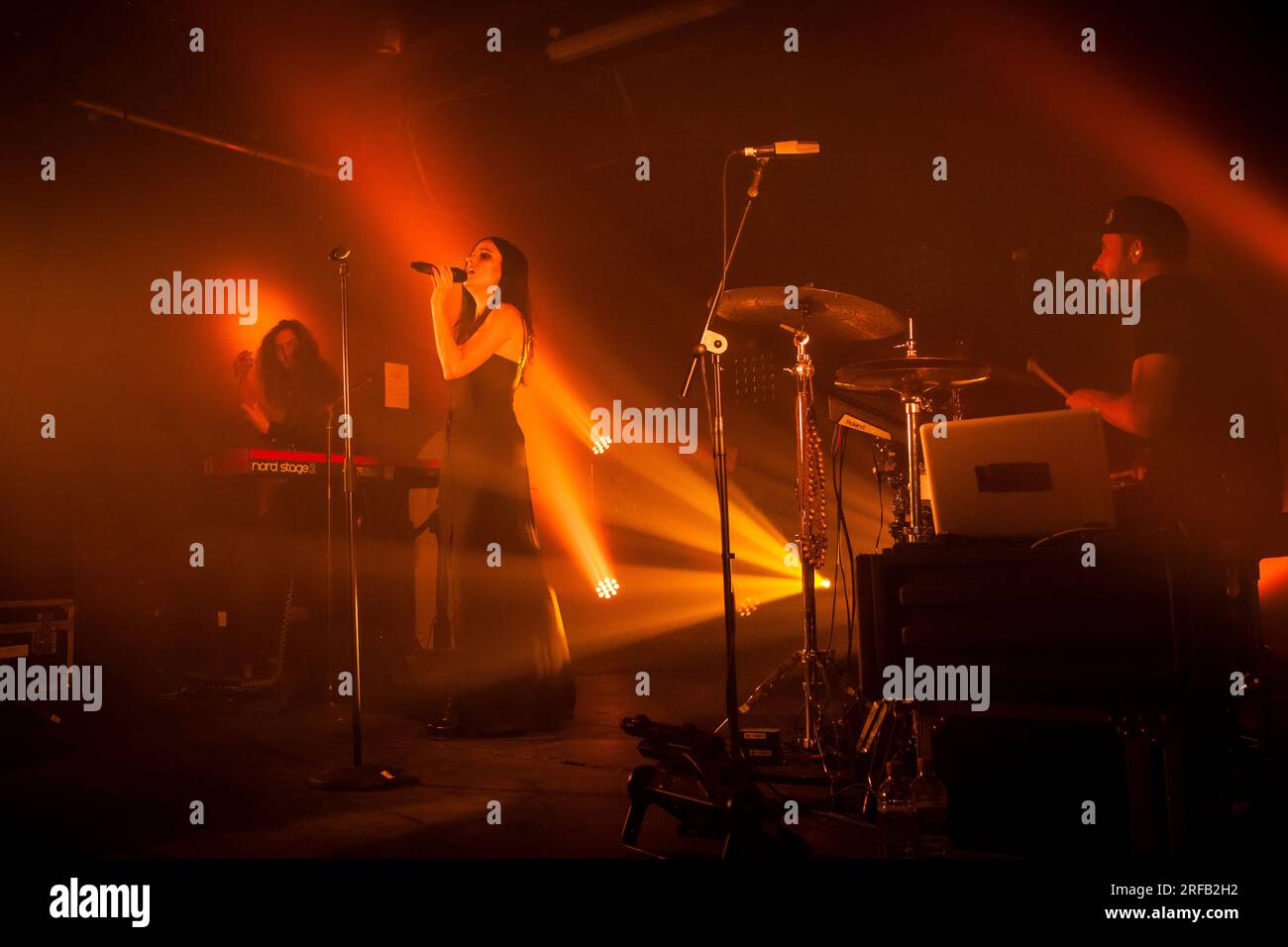 "Banks" female musician and singer from Los Angeles performing at ...