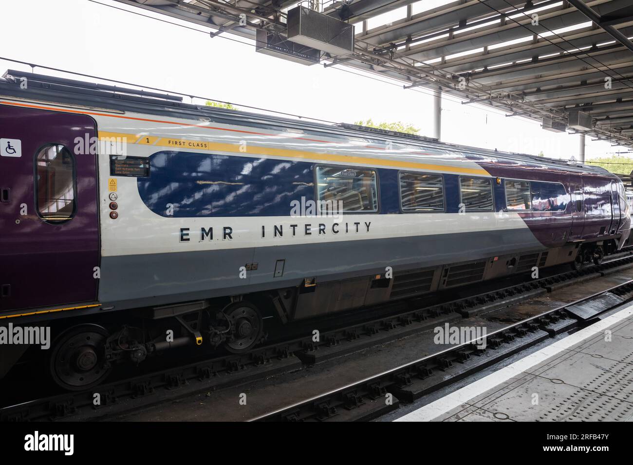 EAST MIDLAND RAILWAY train at a platform in Paddington Station London ...