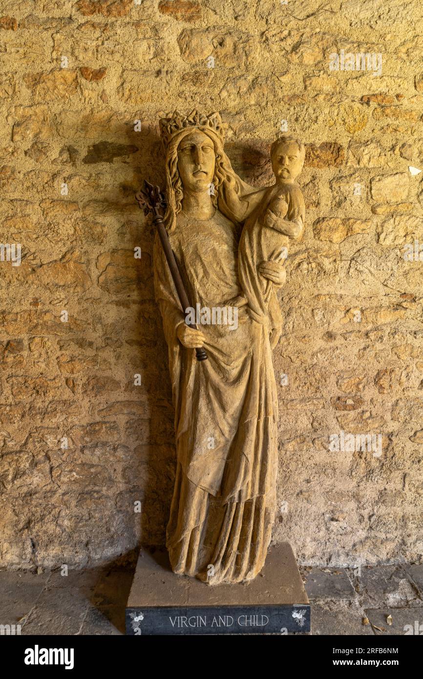 Statue der Jungfau Maria mit Kind im Kreuzgang des New College ...