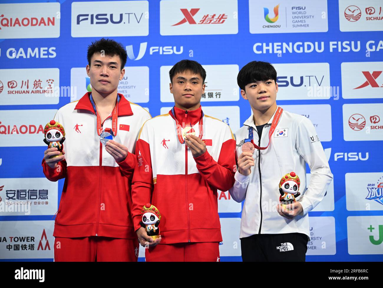 Chengdu, China's Sichuan Province. 2nd Aug, 2023. Gold medalist Zhang ...