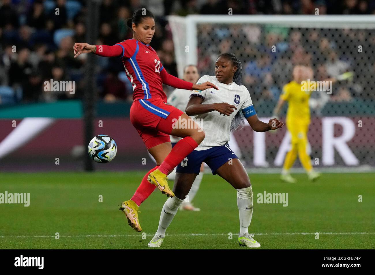 France's Kadidiatou Diani, right, challenges for the ball with Panama's ...