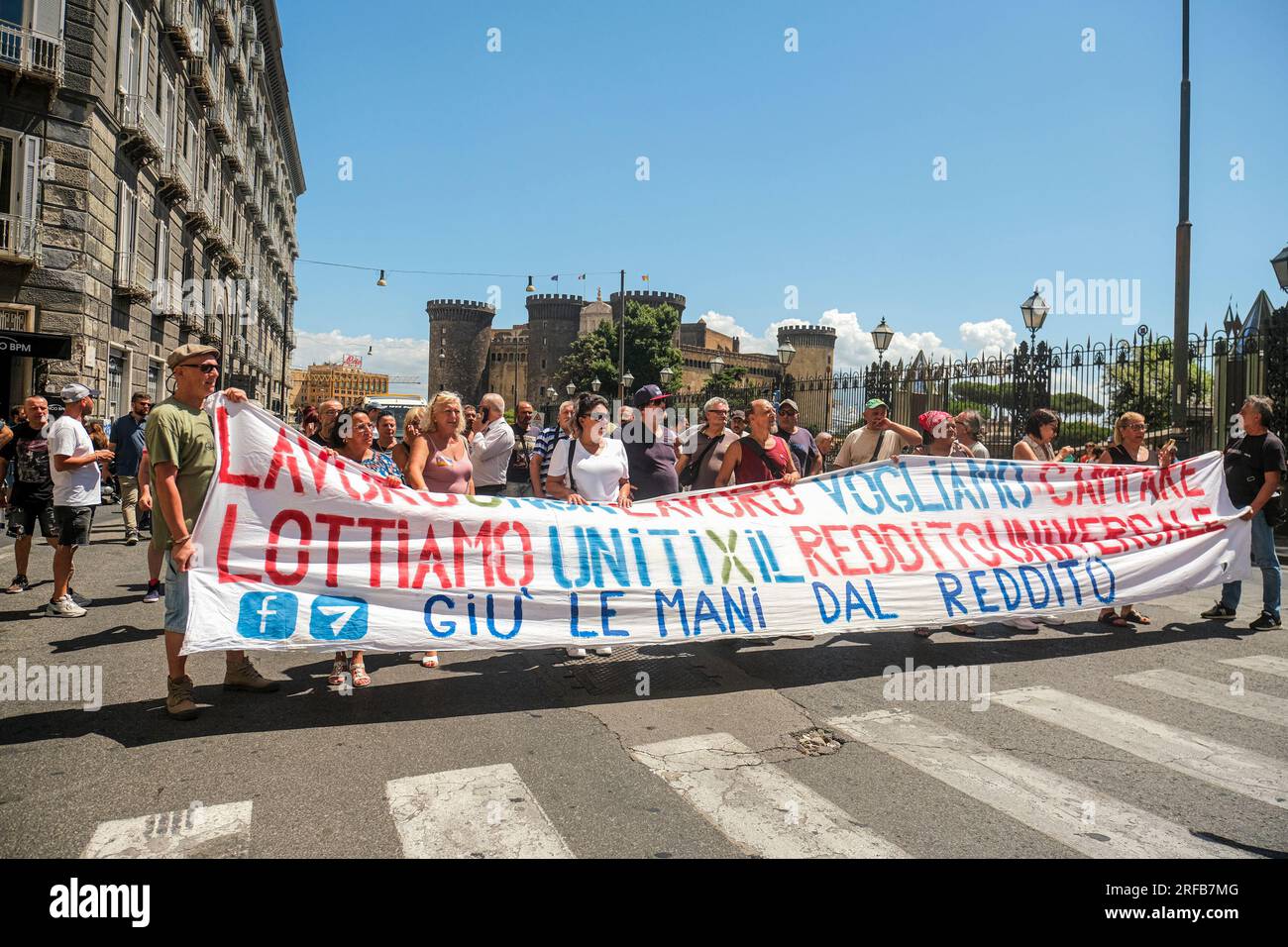 Demonstration in Naples to protest against the abolition of citizenship ...