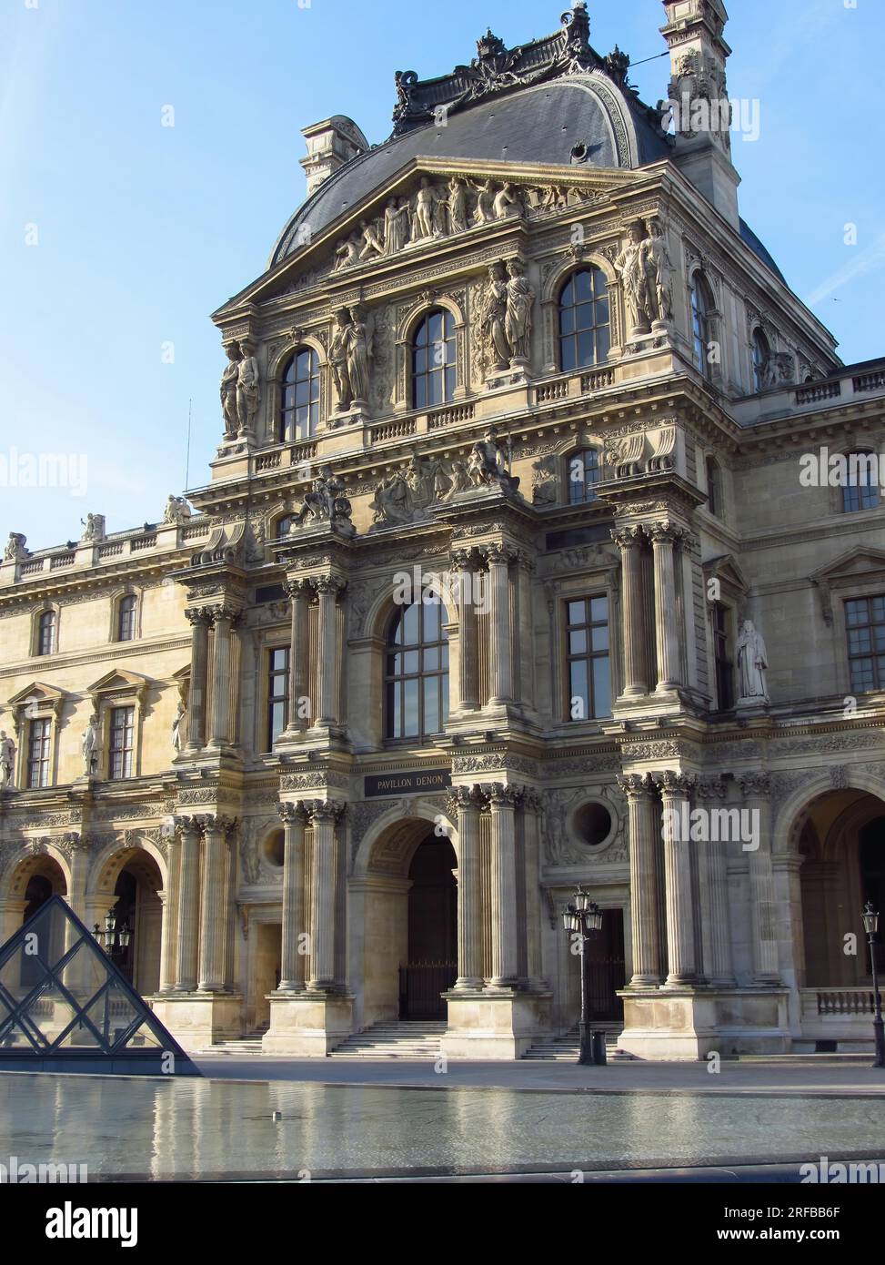 The wonderful building that houses the Louvre museum in Paris, France ...