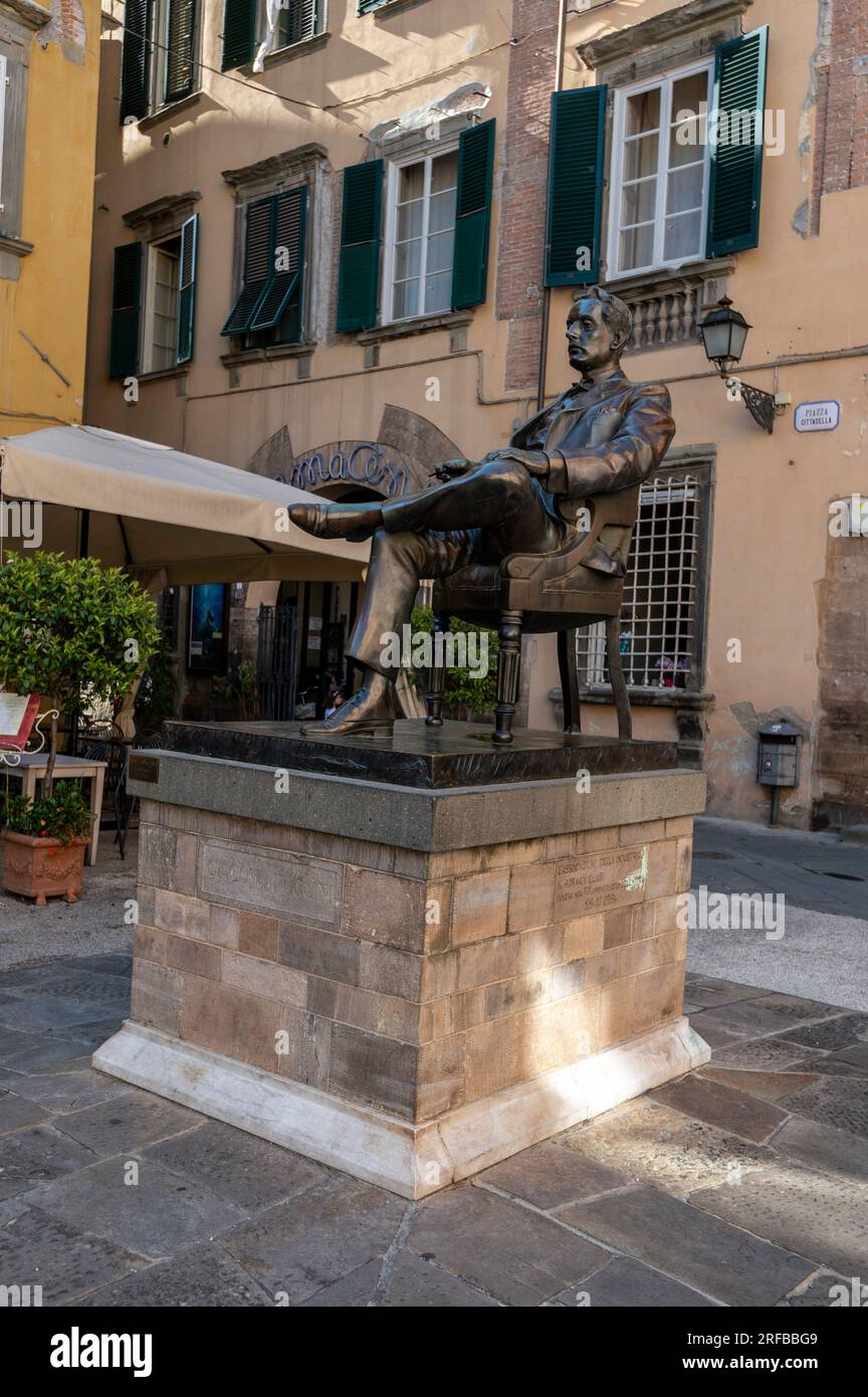 A statue of Lucca’s famous son, music composer Giacomo Puccini on ...