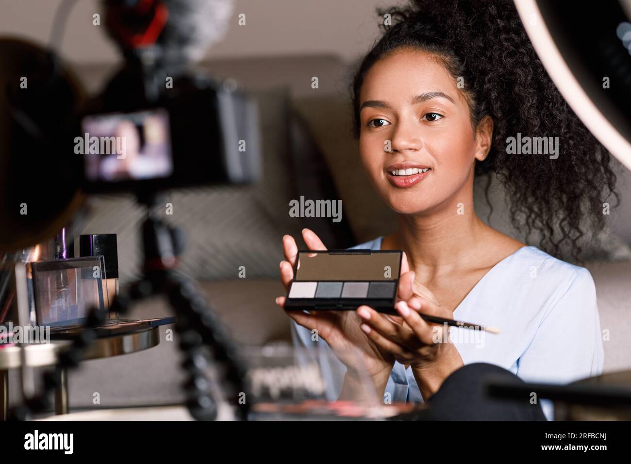 Young influencer woman making hi-res stock photography and images - Alamy