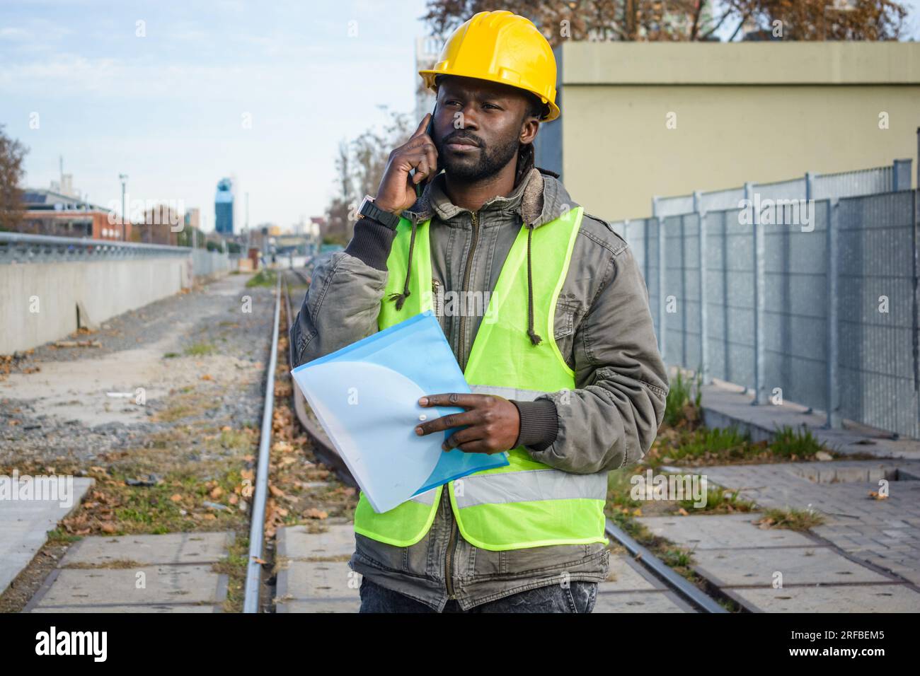 African engineer planning hi-res stock photography and images - Alamy