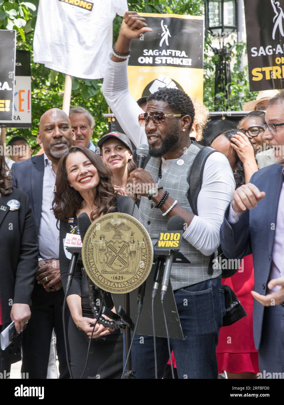 New York, NY, USA. 1st Aug, 2023. Ezra Knight, Fran Drescher at a ...