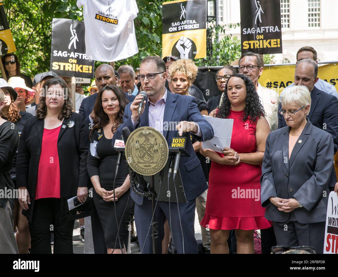 New York, NY, USA. 1st Aug, 2023. Rebecca Damon, Ezra Knight, Fran ...