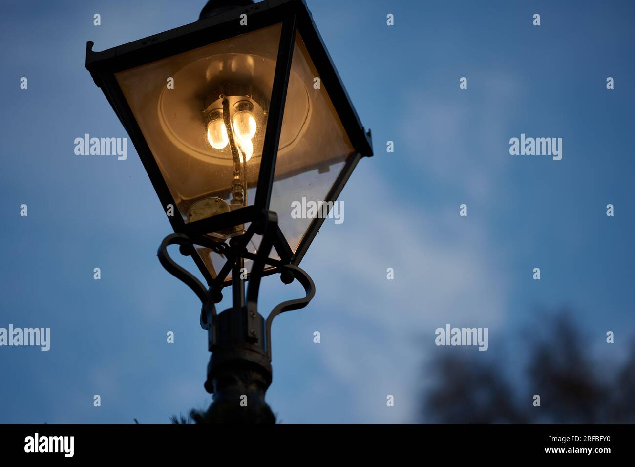 Victorian street blists hill victorian hi-res stock photography and ...