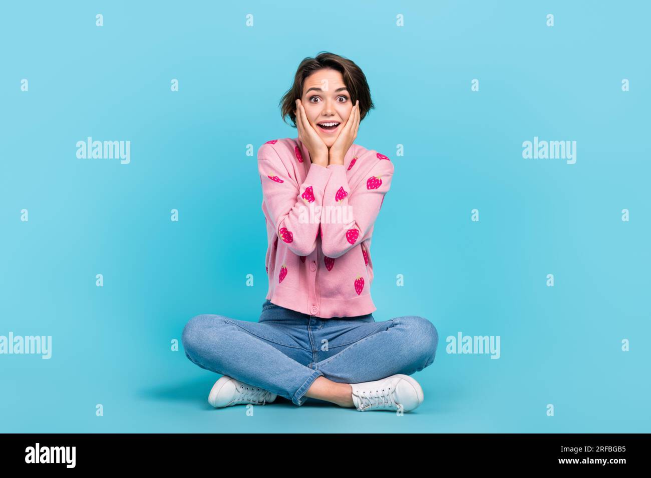 Full body photo of surprised astonished funky woman young age shocked ...