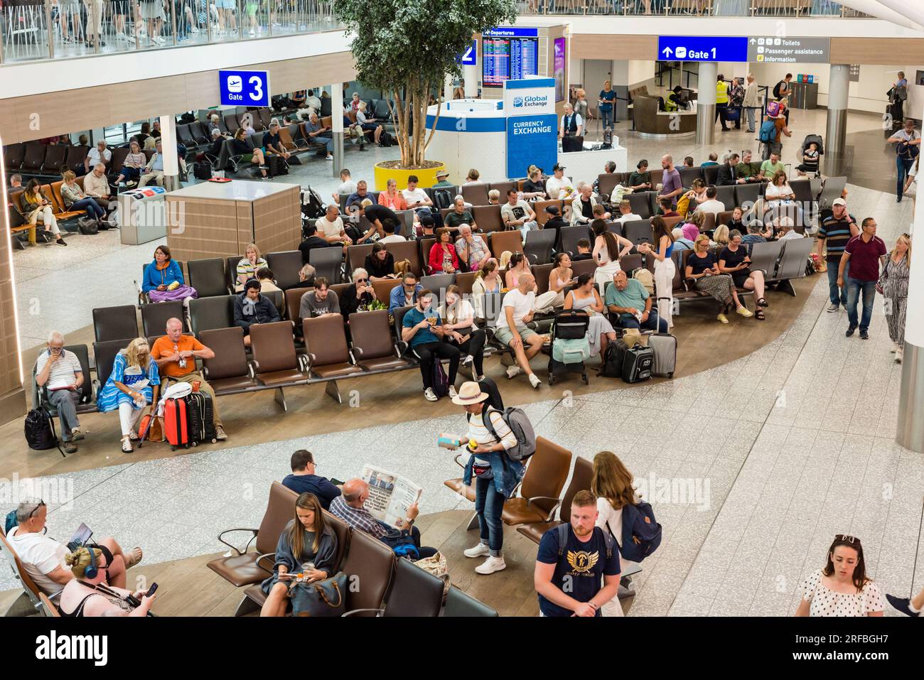Departure Lounge, Duty Free Area, Bristol International Airport, UK ...