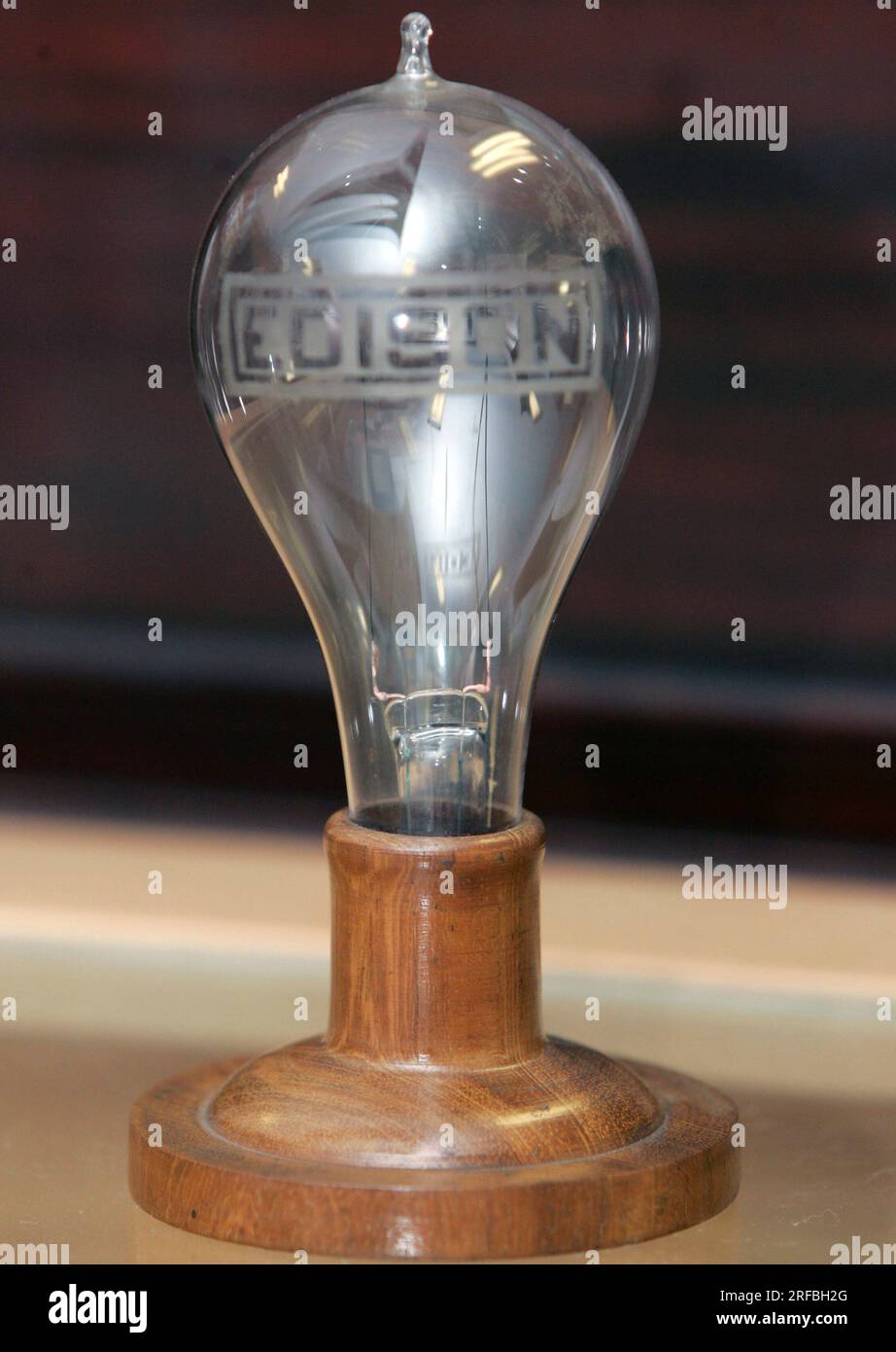 File - An 1881 incandescent light bulb with the name Edison etched onto ...
