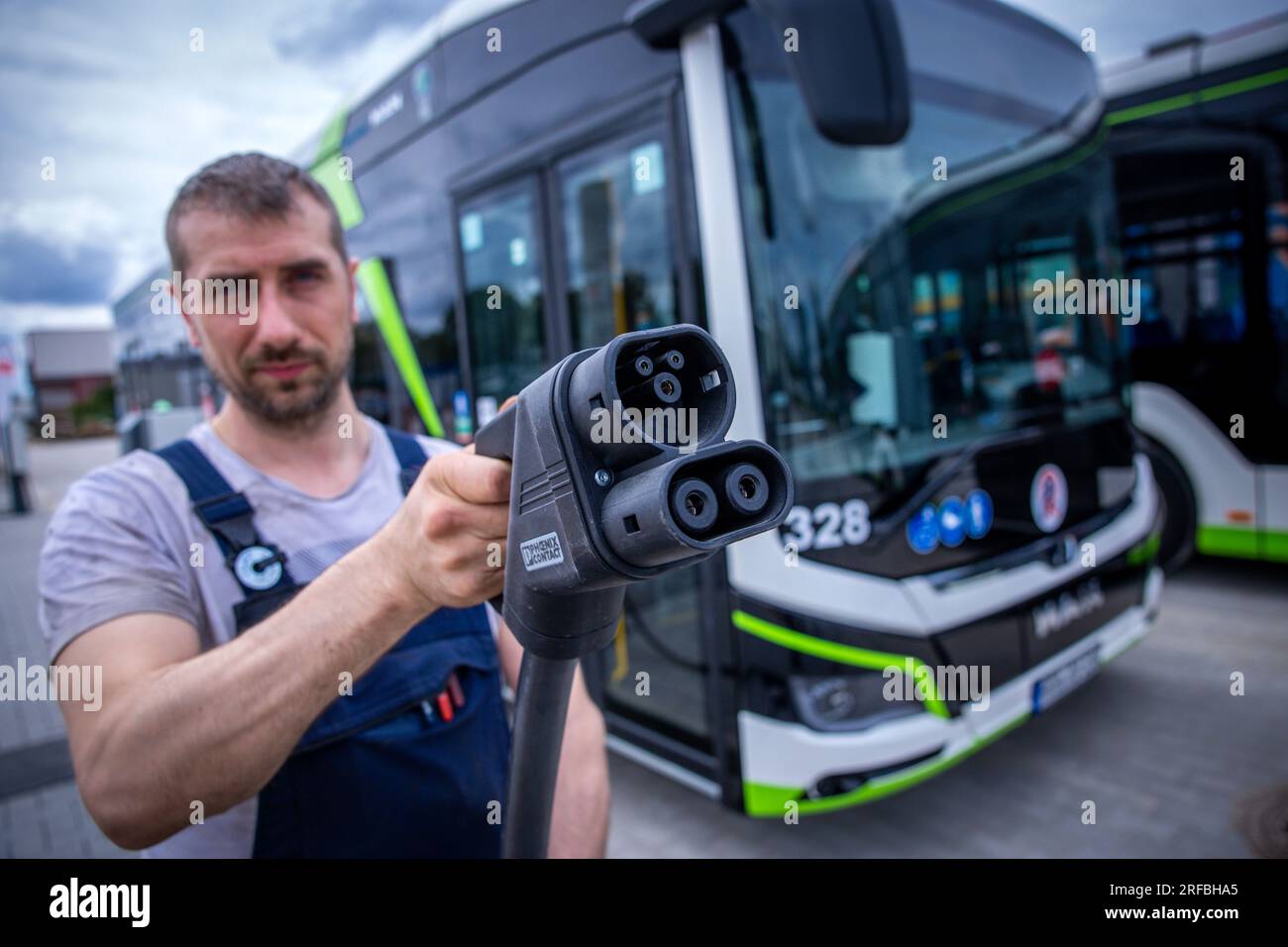 Bus systems hi-res stock photography and images - Alamy