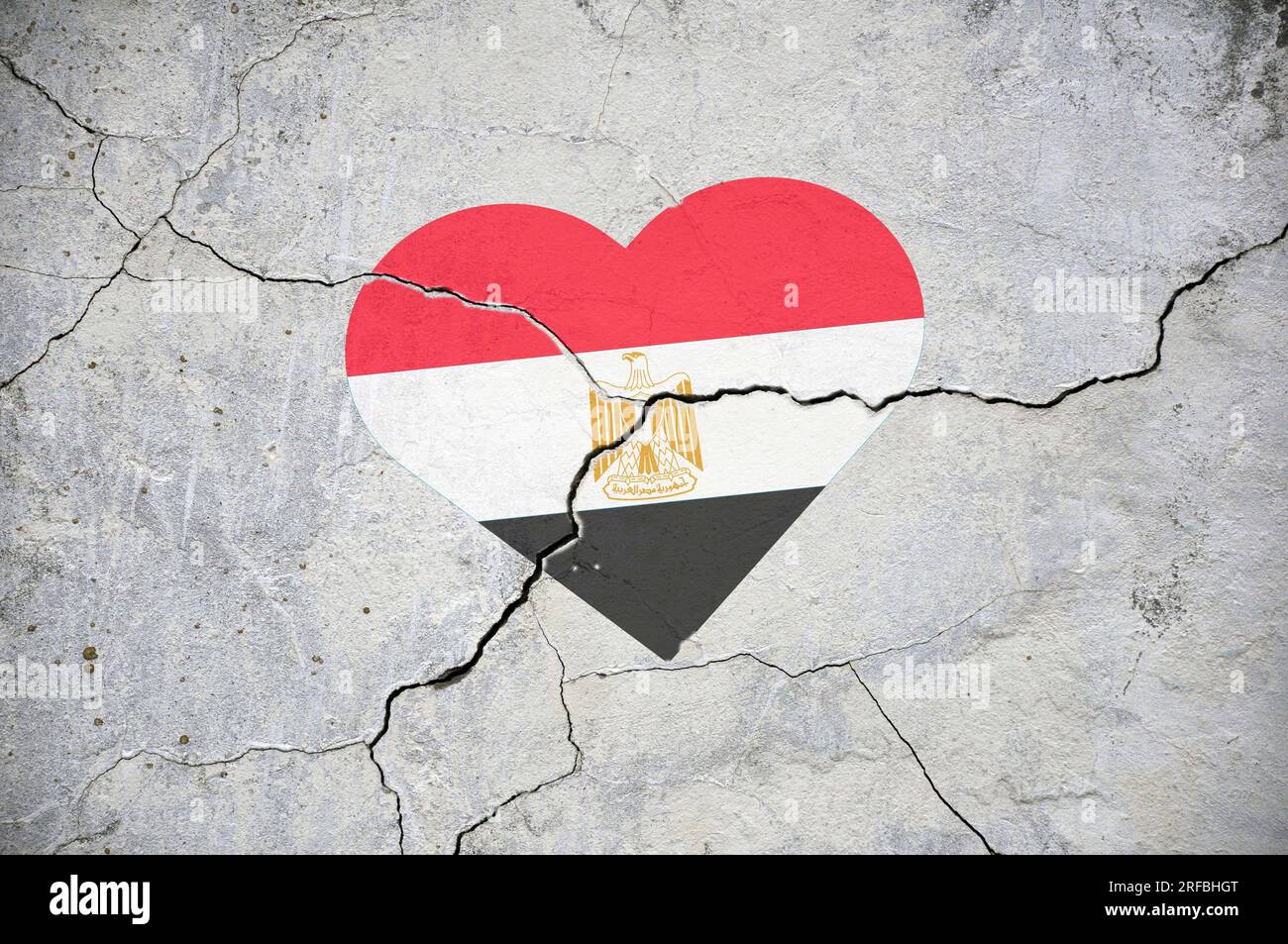 An old image of the flag of Egypt on a wall with a crack Stock Photo ...
