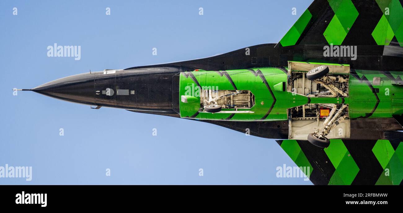 Belgian Air Force F-16 Solo Display "Dream Viper" at the Royal ...