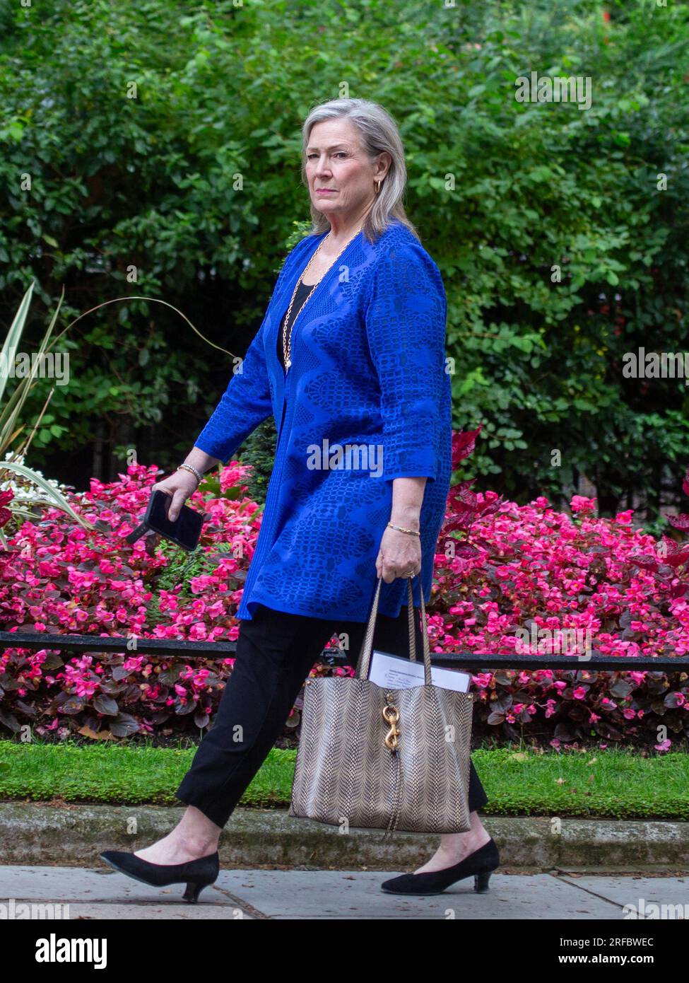 Linda cook hi-res stock photography and images - Alamy