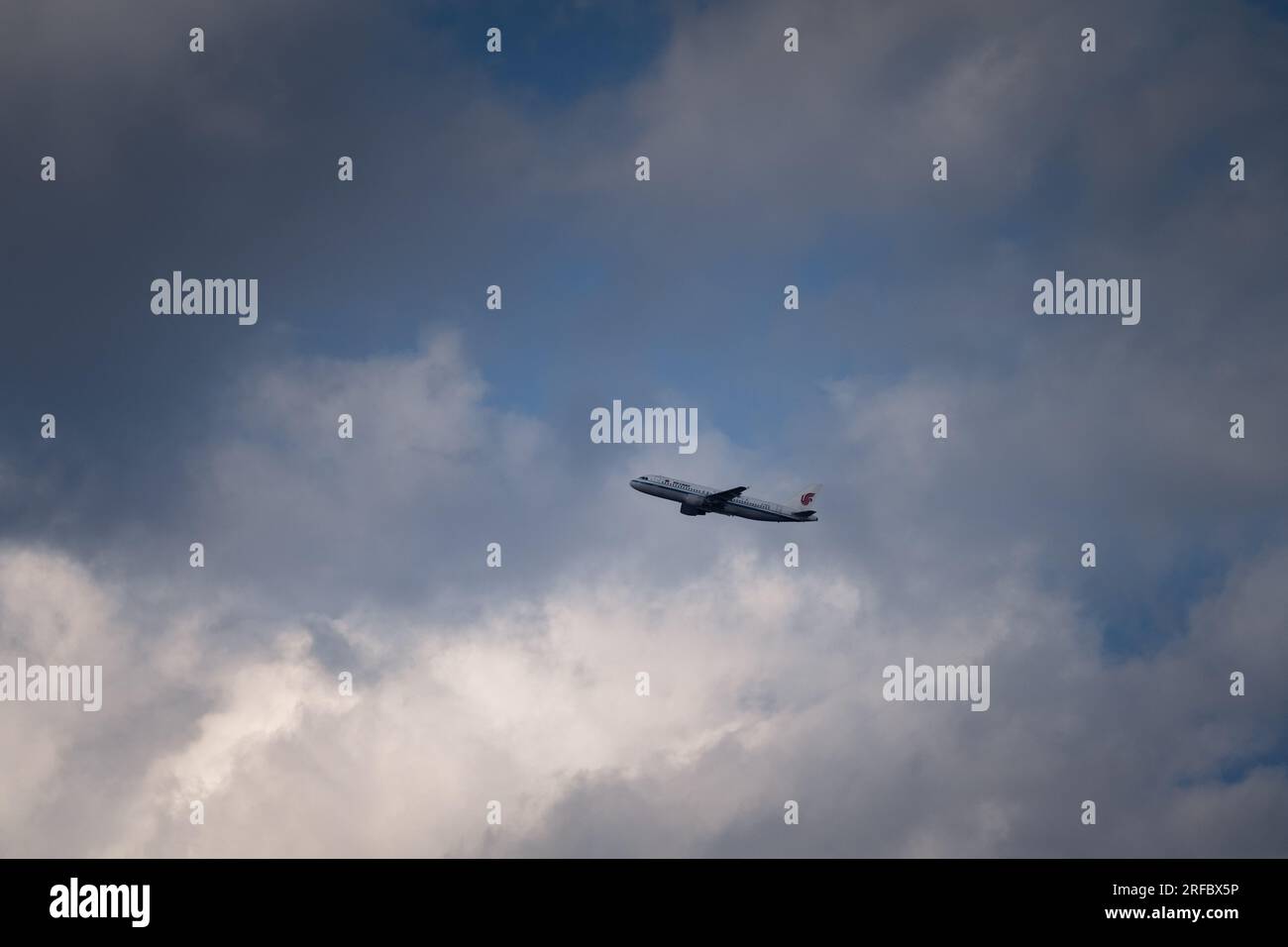 Clear sky China International Flight A320-300 airplane Stock Photo - Alamy
