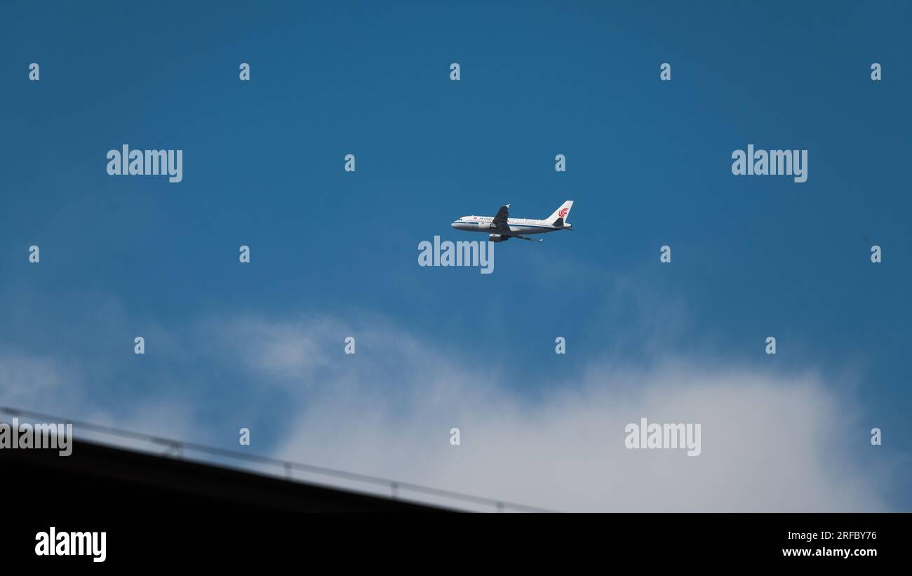 Clear sky China International Flight A320-300 airplane Stock Photo - Alamy