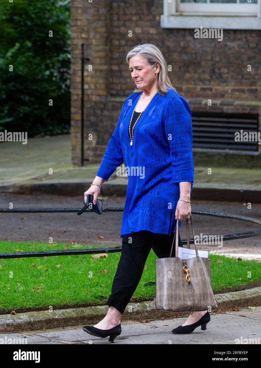 Linda cook hi-res stock photography and images - Alamy