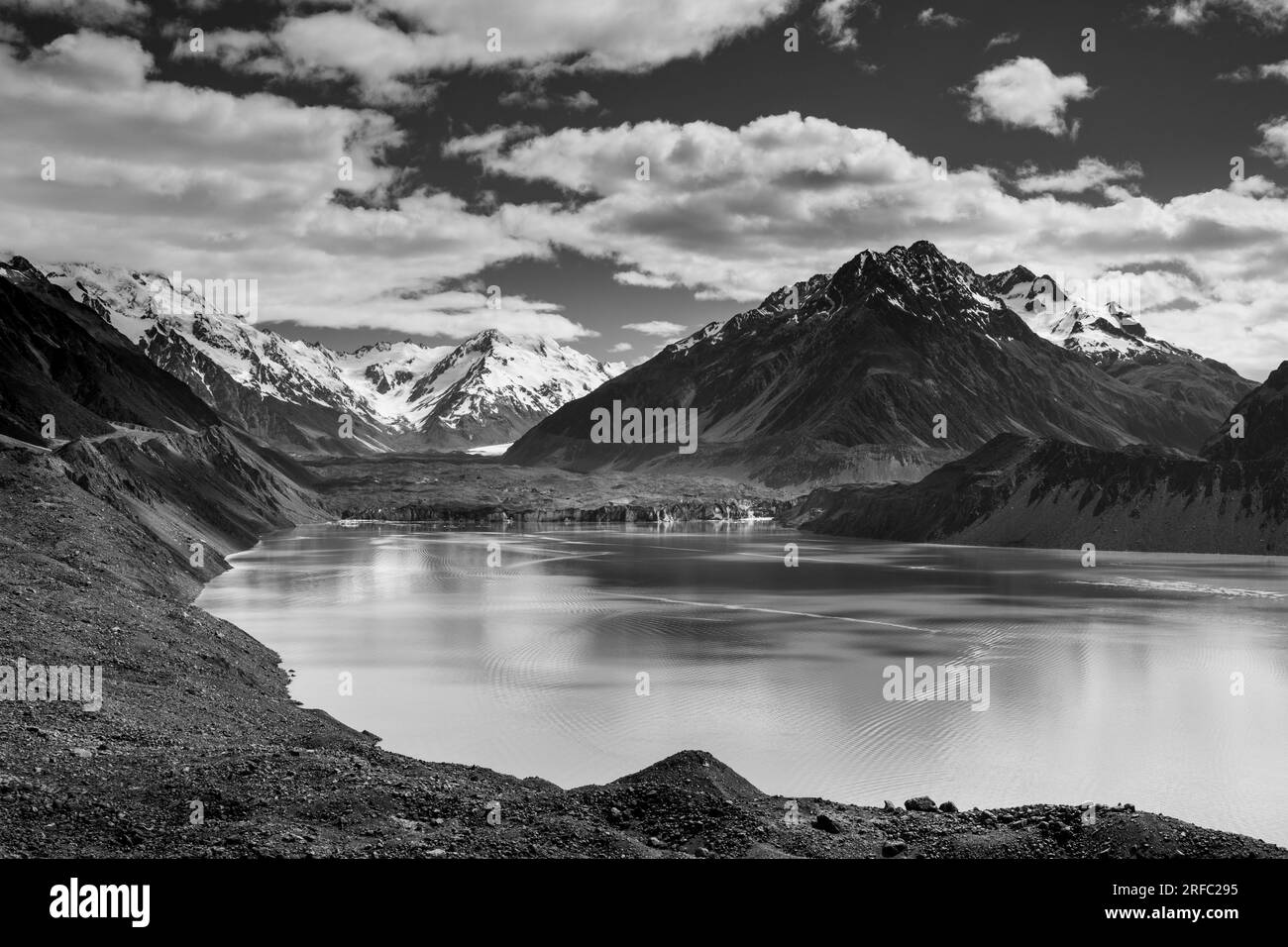 The glacial zone of the Aoraki / Mount Cook Region of South Island, New ...