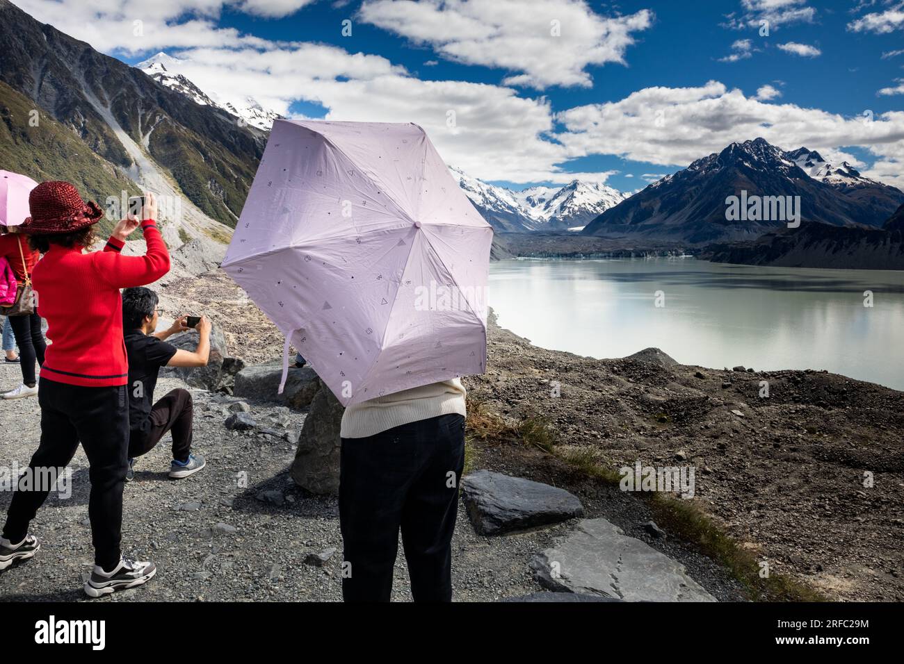 The glacial zone of the Aoraki / Mount Cook Region of South Island, New ...