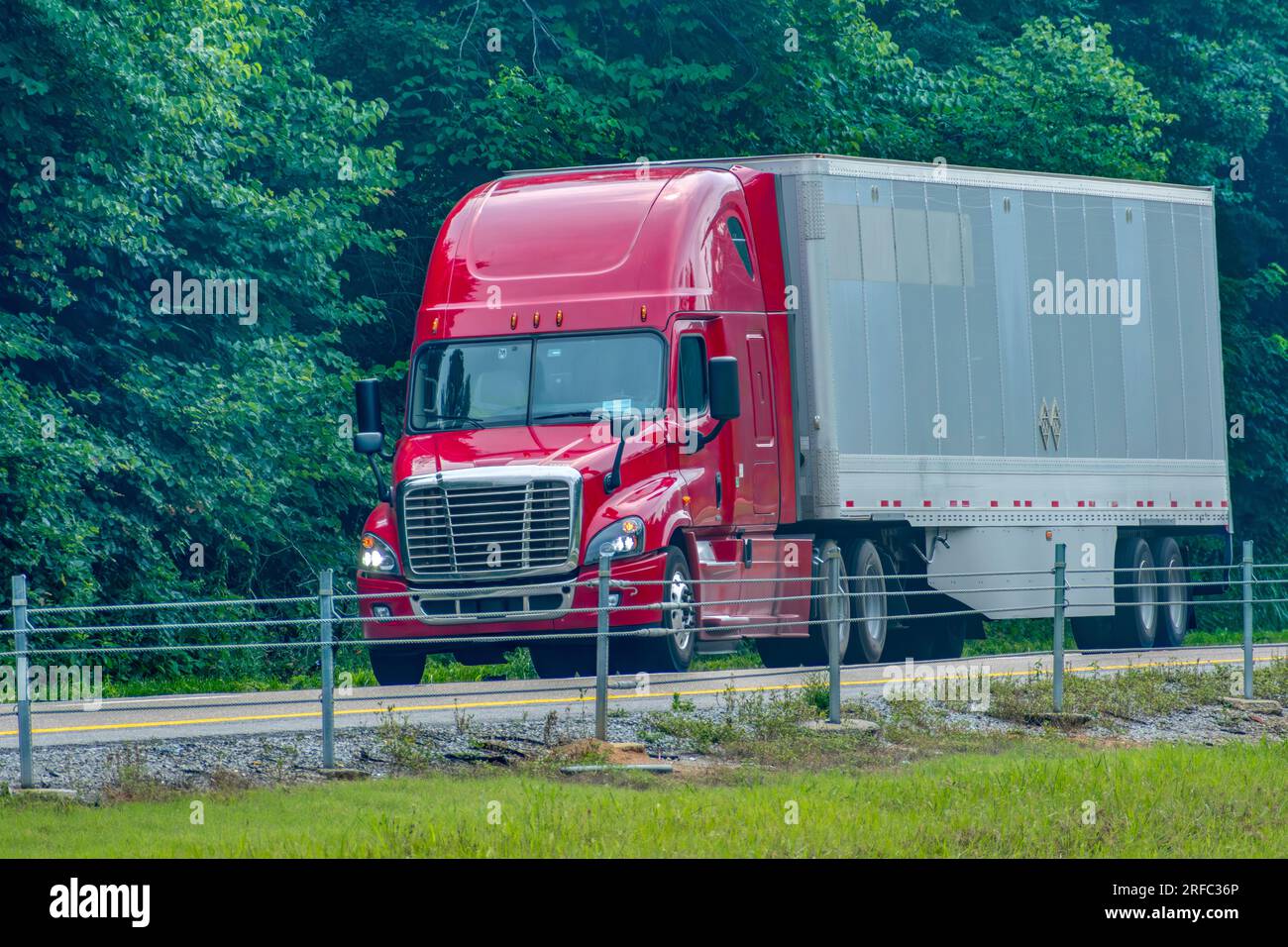 Modern stretch hi-res stock photography and images - Alamy