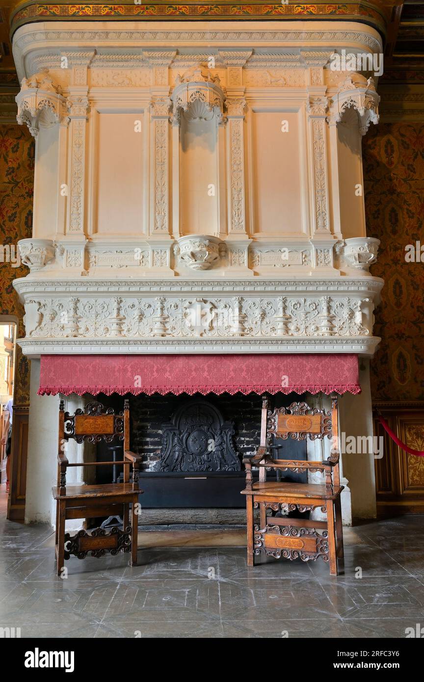 The historic Chateau de Chenonceau is France's 2nd most visited castle ...