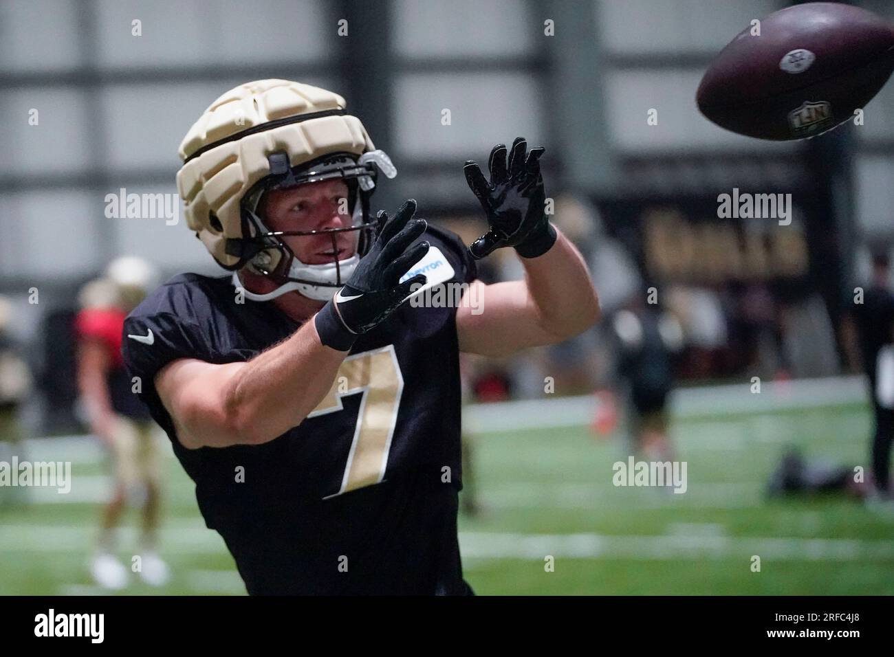 New Orleans Saints tight end Taysom Hill (7) runs through drills at the ...