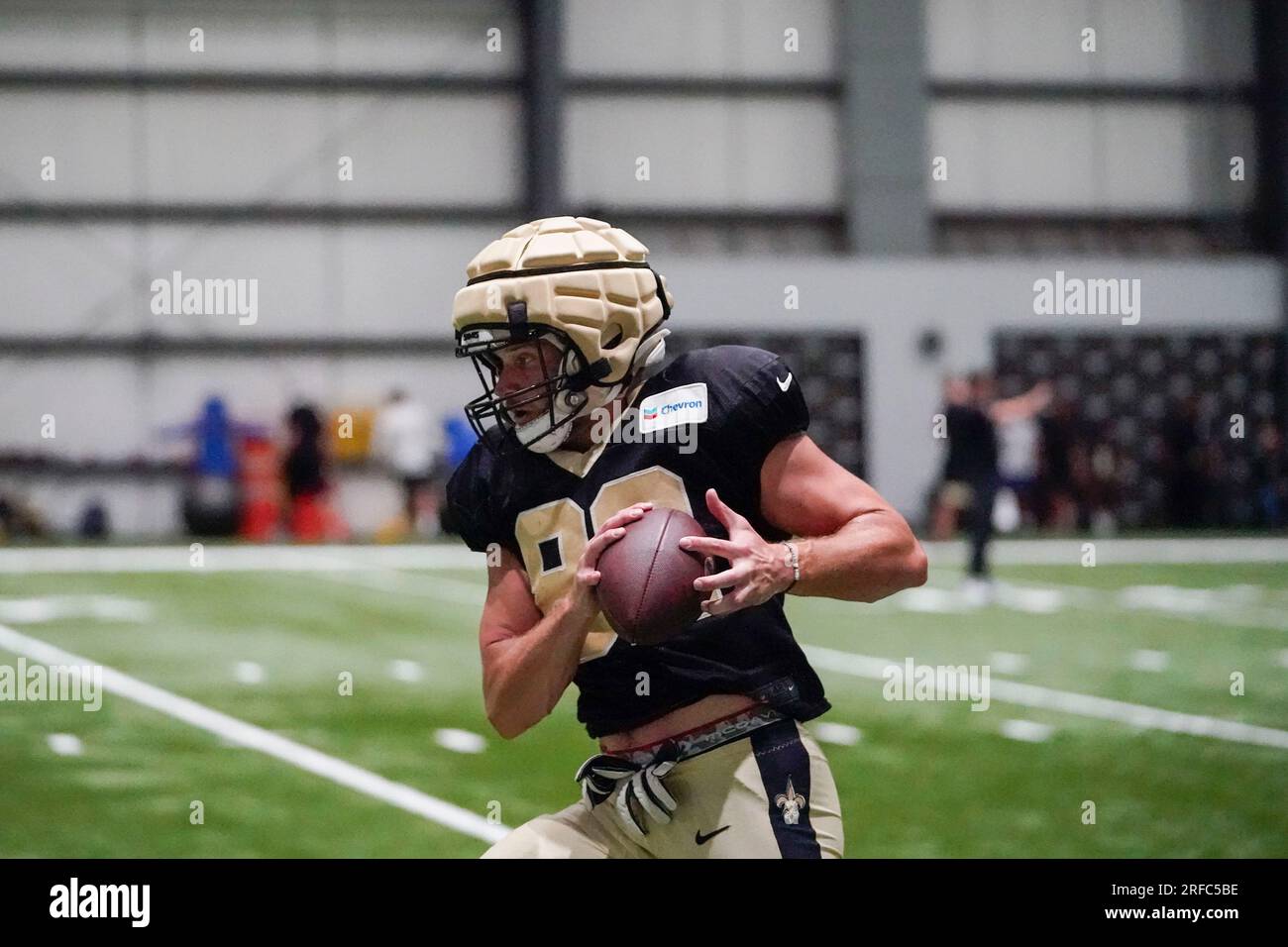 New Orleans Saints tight end Foster Moreau (82) runs through drills at ...